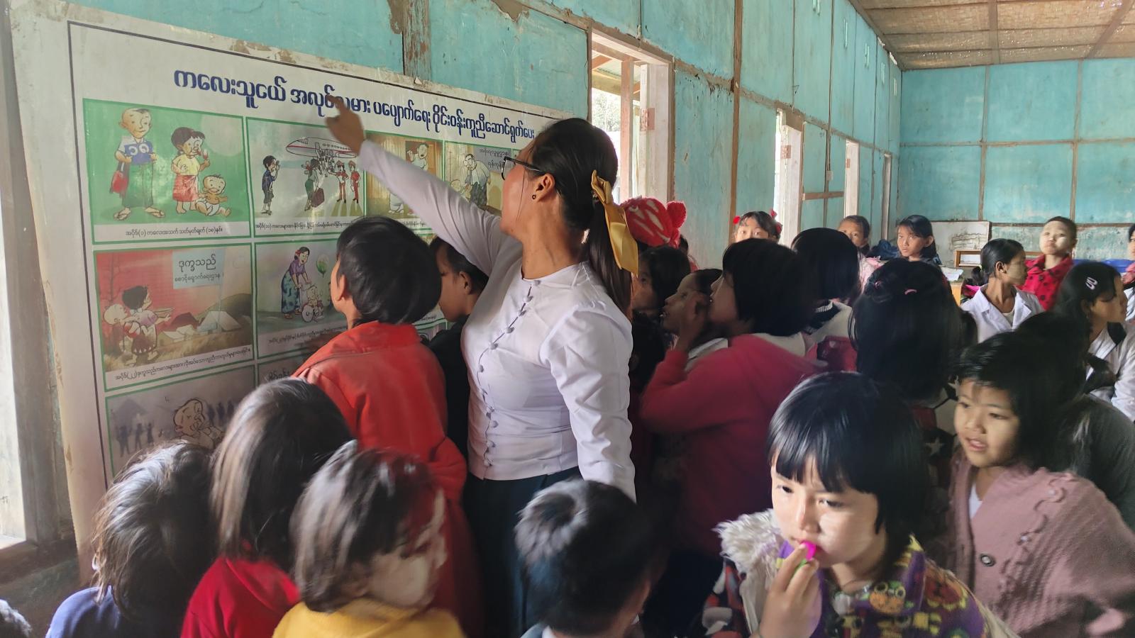 မံစီမြို့နယ် နမ့်မဖွဲကျေးရွာတွင် ဟောပြောပွဲ ဆောင်ရွက် Information And Public Relations Department